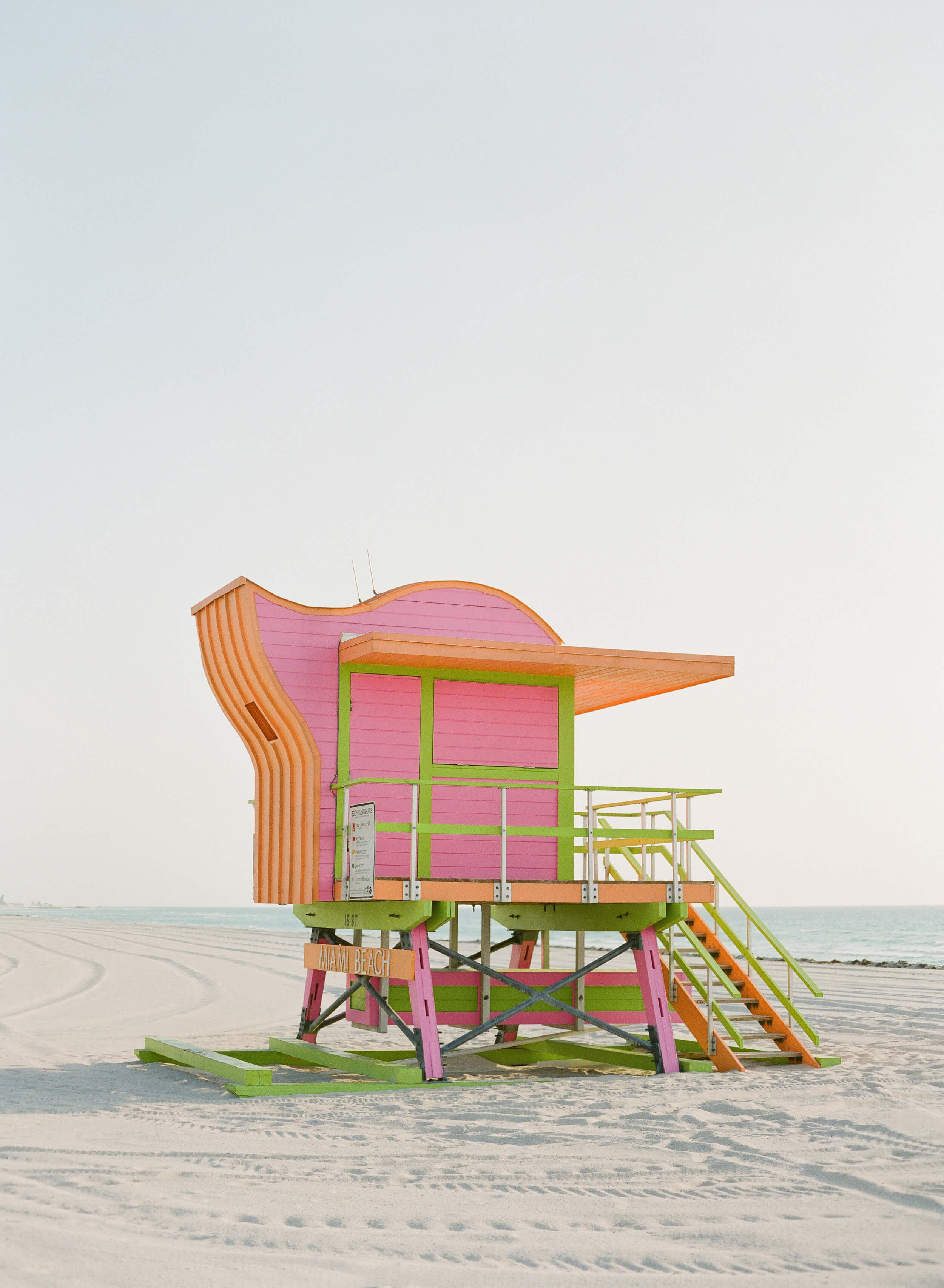 15th Street Lifeguard Tower II – KT Merry Fine Art